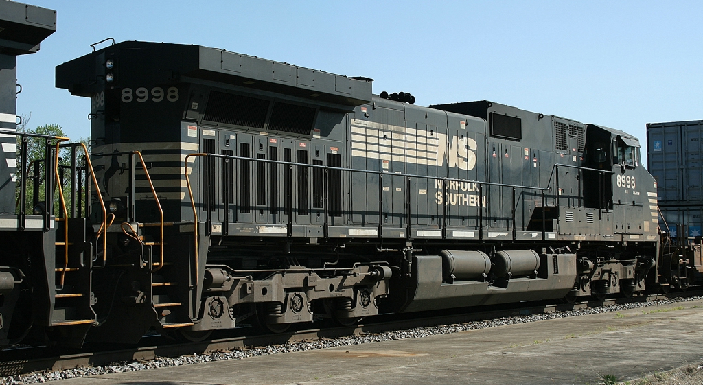 NS 8998